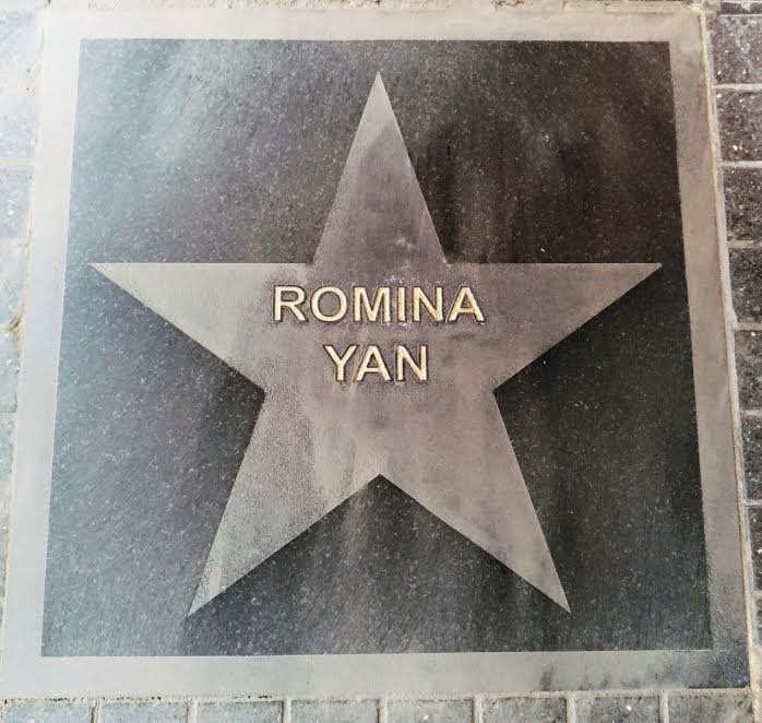 Romina Yan ya tiene su estrella en la calle Corrientes - laubfal
