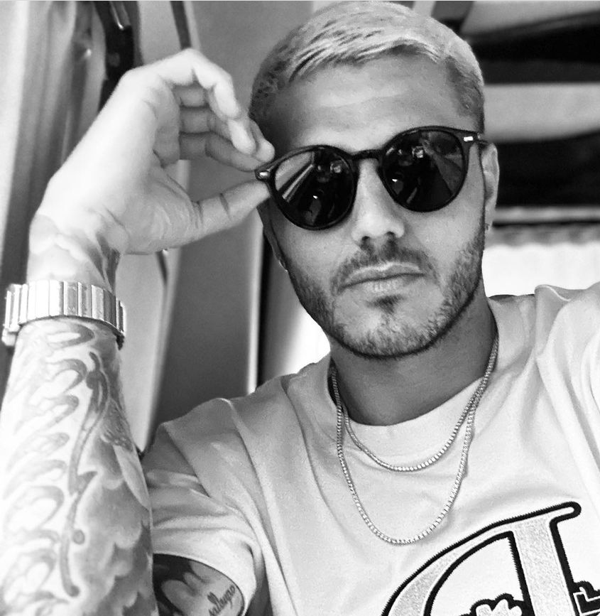 Mauro Icardi celebra su triunfo en el auto más caro del mundo - laubfal