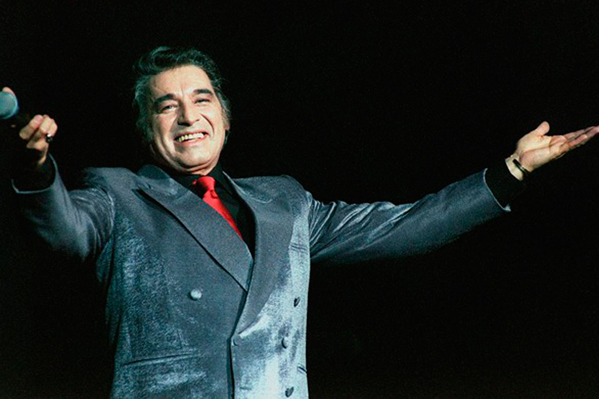 Olga Garaventa lleva a Sandro al teatro cuando cumpliría 80 años - laubfal